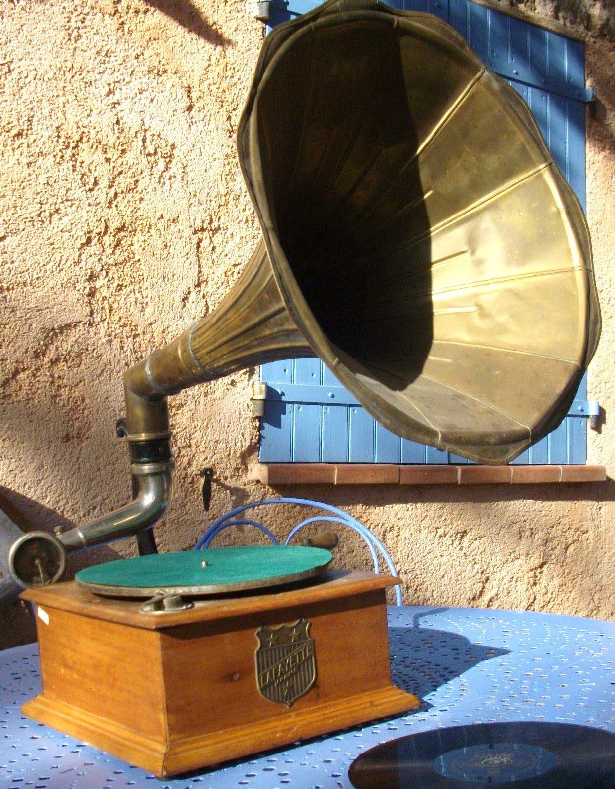 ancien gramophone phonographe a pavillon lafaillette PARIS pathé ...