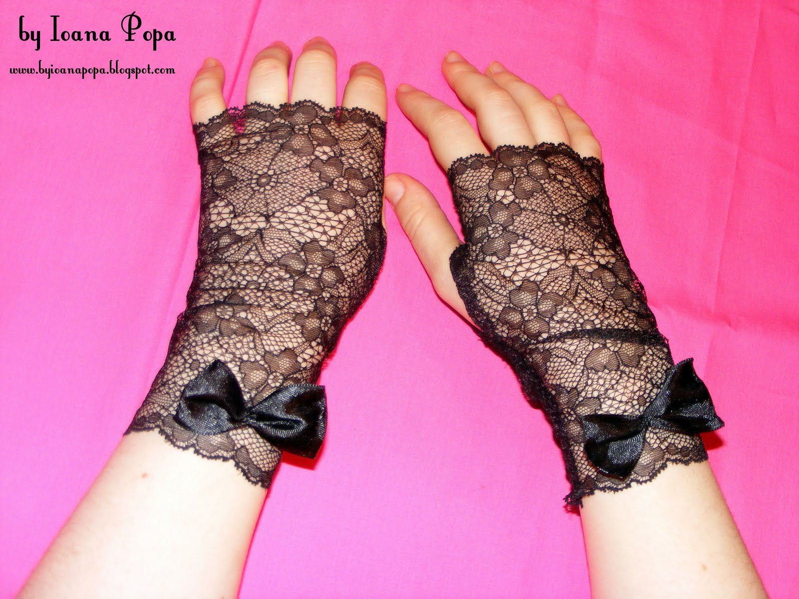 Fii tu! Accesorii handmade: Manusi negre din dantela (Gothic lolita)