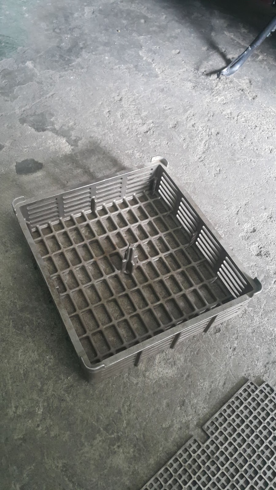 Pengecoran Logam, Investment Casting & Sand Casting - PT RADIUS TEKNIK ...