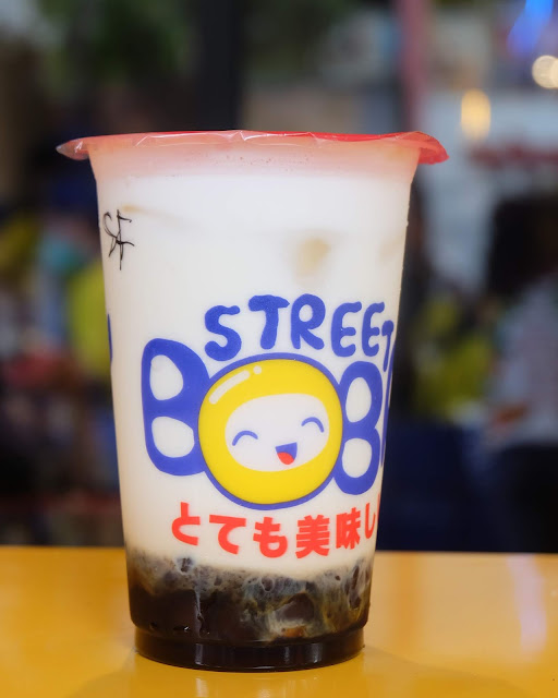 Menikmati Street Boba di Jalan Tunjungan Surabaya - Wulan Kenanga