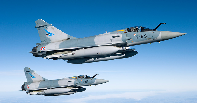 Notre Dame d'Oé: Communiqué de la BA 705