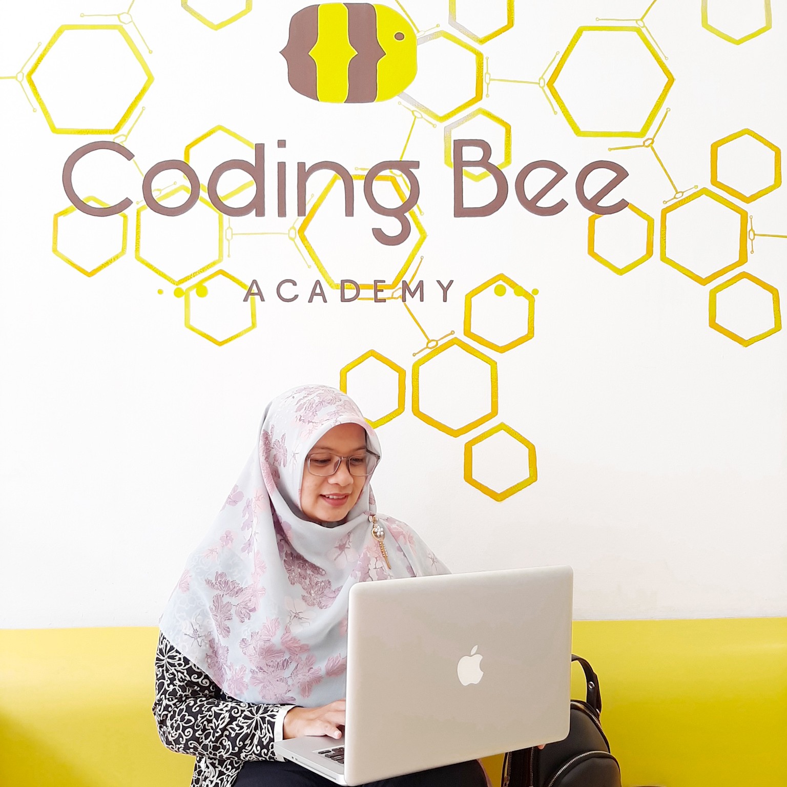 Pentingnya Belajar Coding Sejak Dini , Coding Bee Academy Dan BPK ...