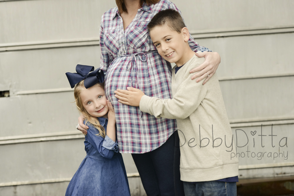 Debby Ditta Photography: The Standlee Family / Maternity / Rainy day ...