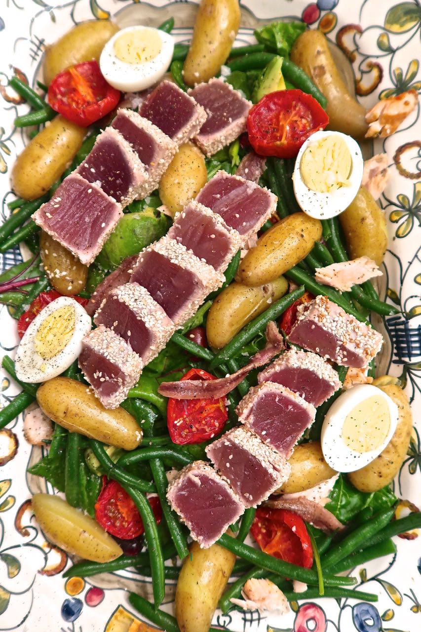 Scrumpdillyicious: Salade Nicoise with Seared Sashimi Grade Tuna
