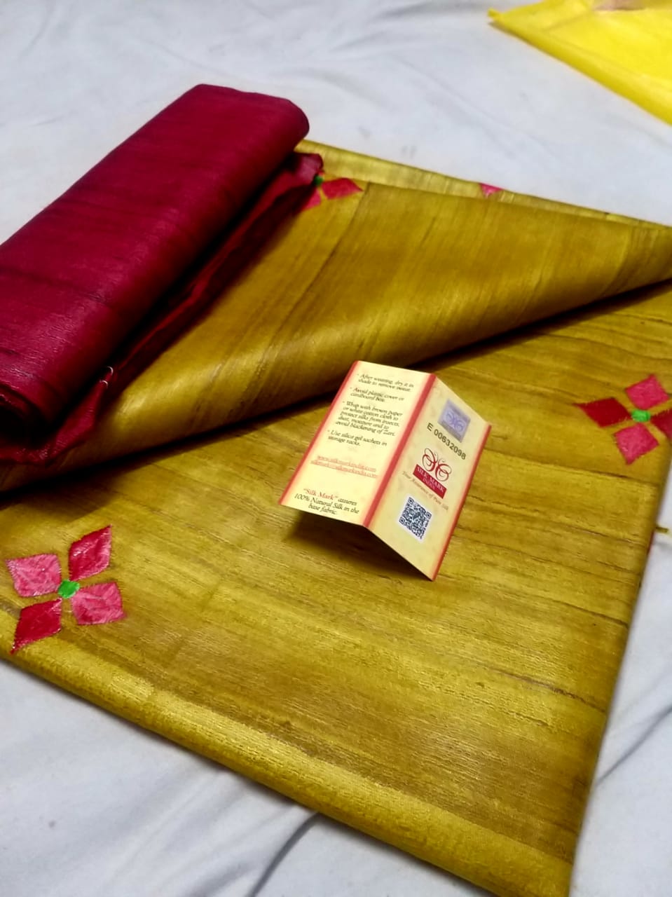 Latest Ghicha embroidery with contrast bp With silk mark