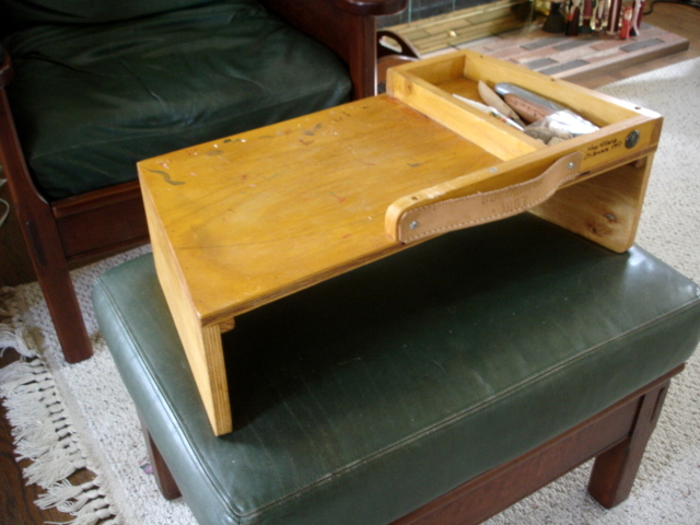 BEGINNERS CARVING CORNER AND BEYOND: Lap Board