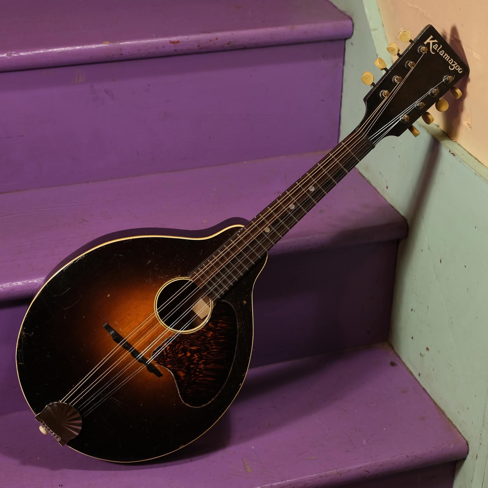 1933 Gibson-made Kalamazoo KM-11 Flatback Mandolin