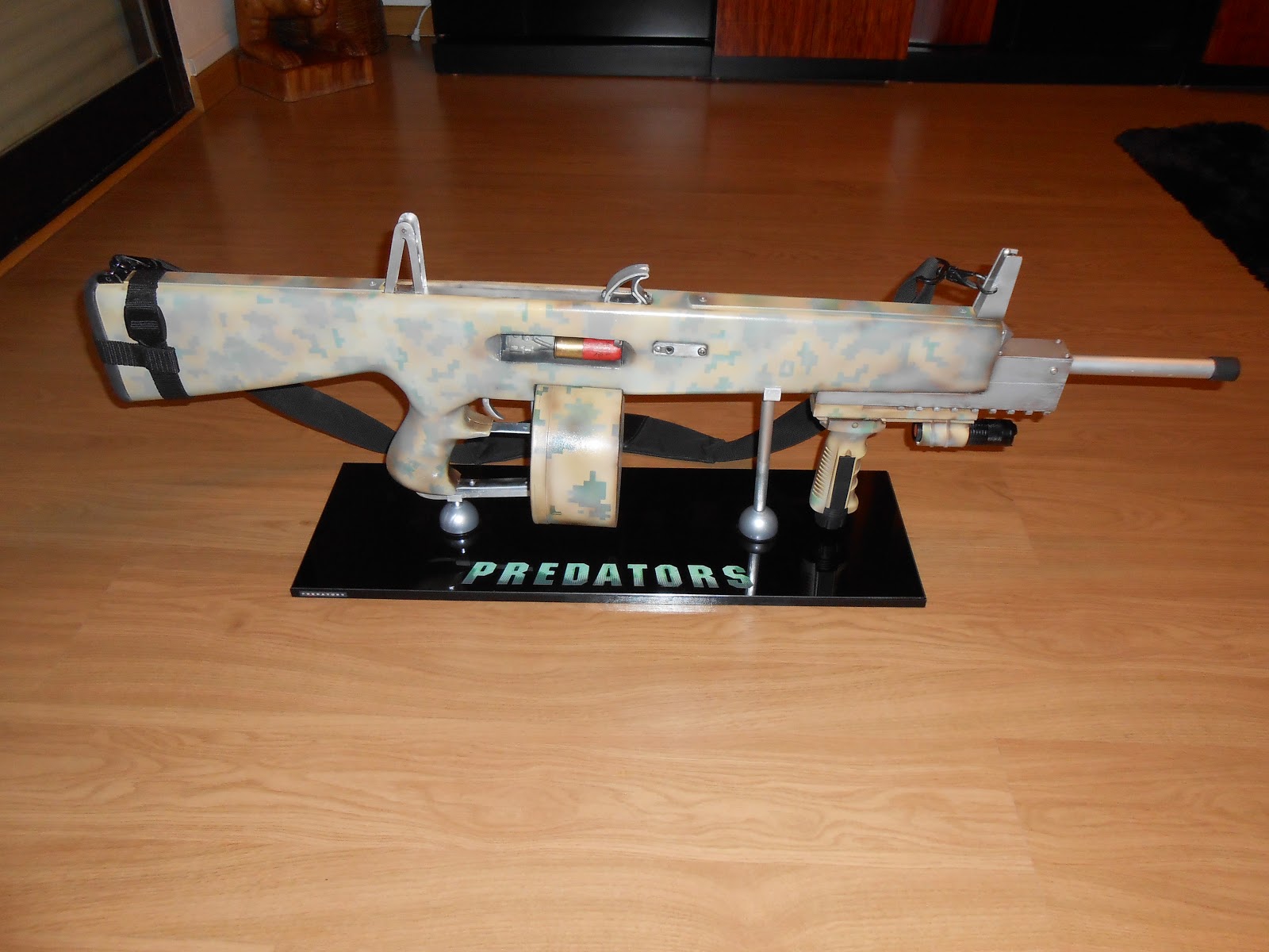 Predators, rifle AA-12