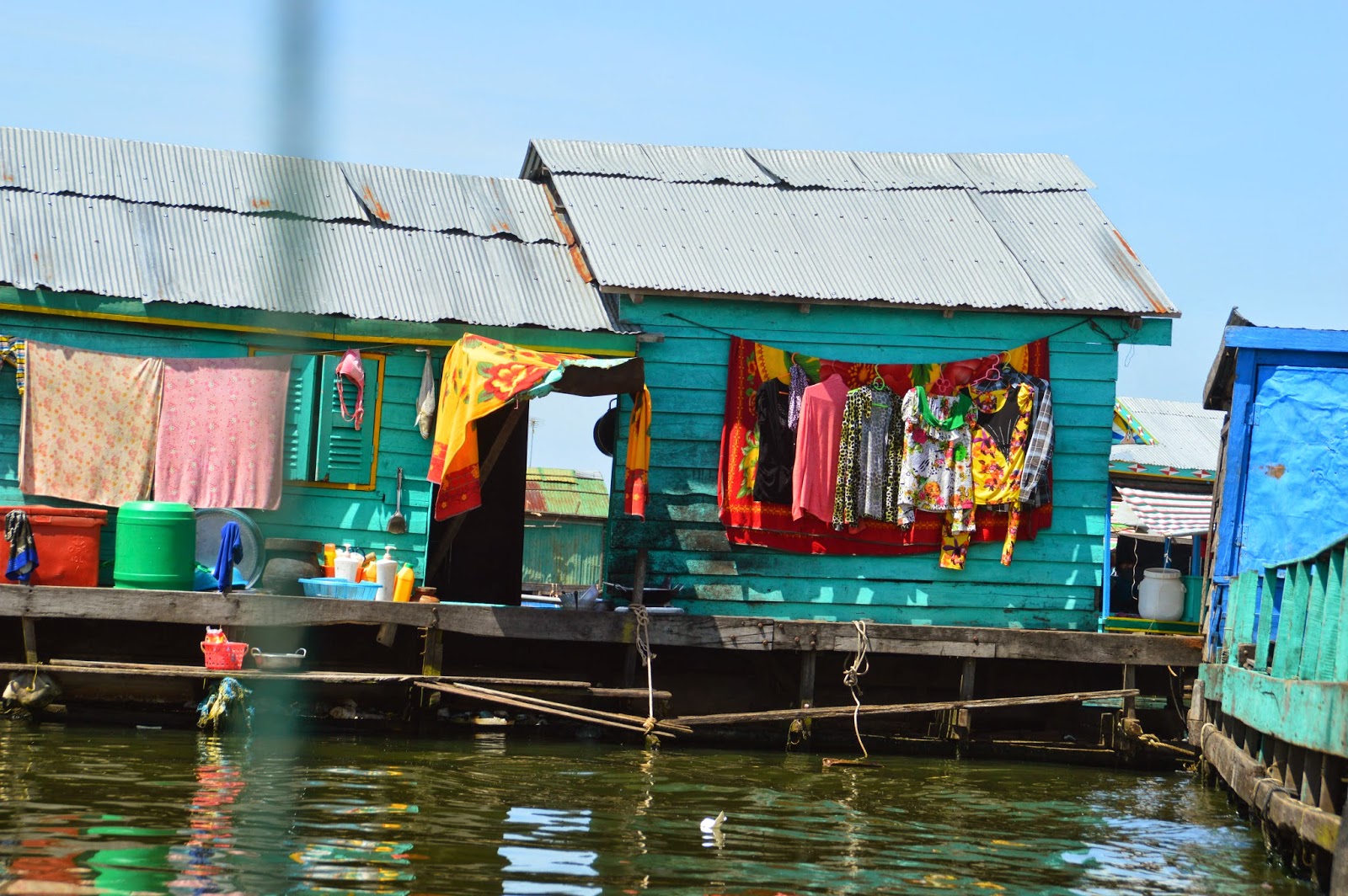 The Global Explorer: Kompong Luong. The villge that floats. The village ...