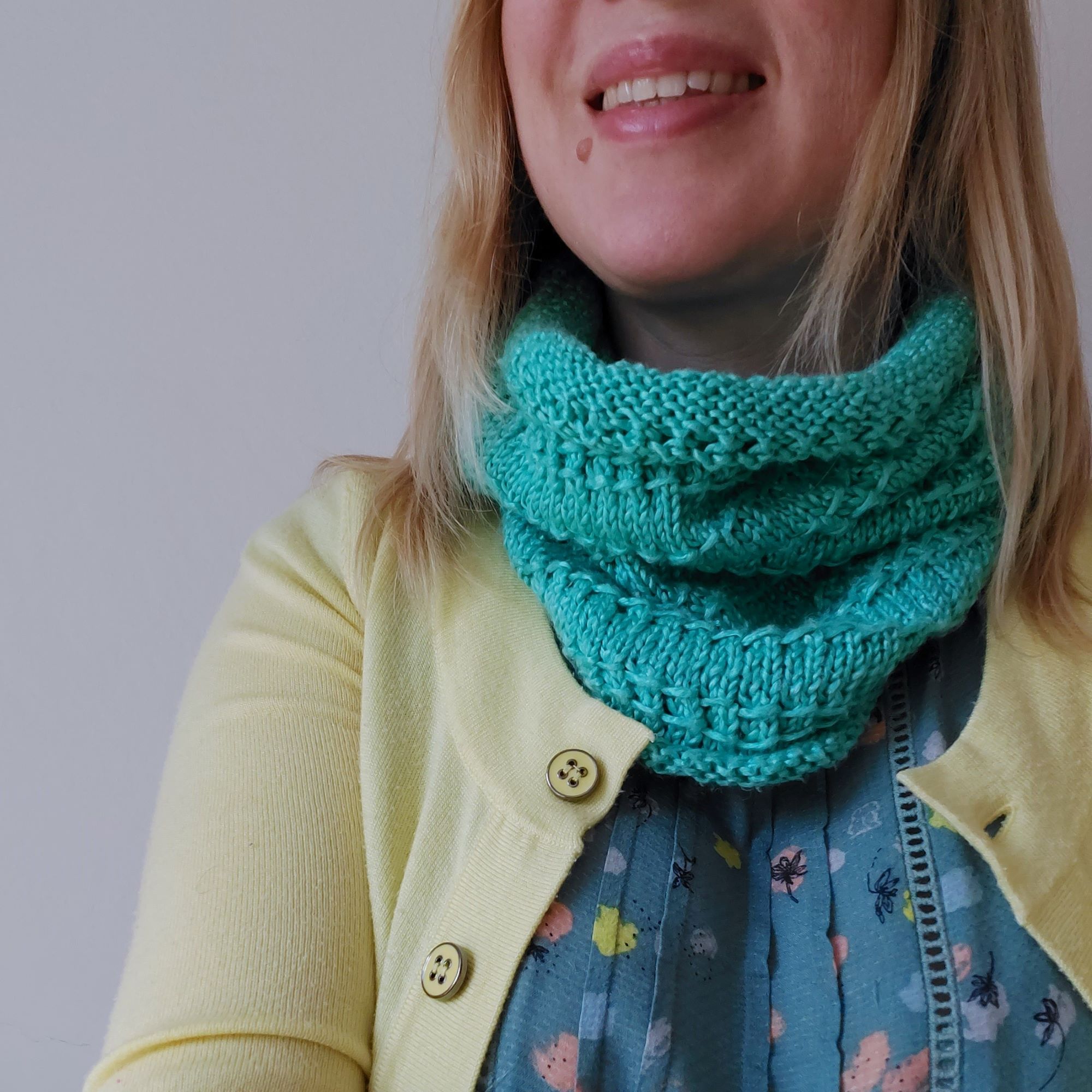 A Playful Stitch: Snuggle Down Cowl