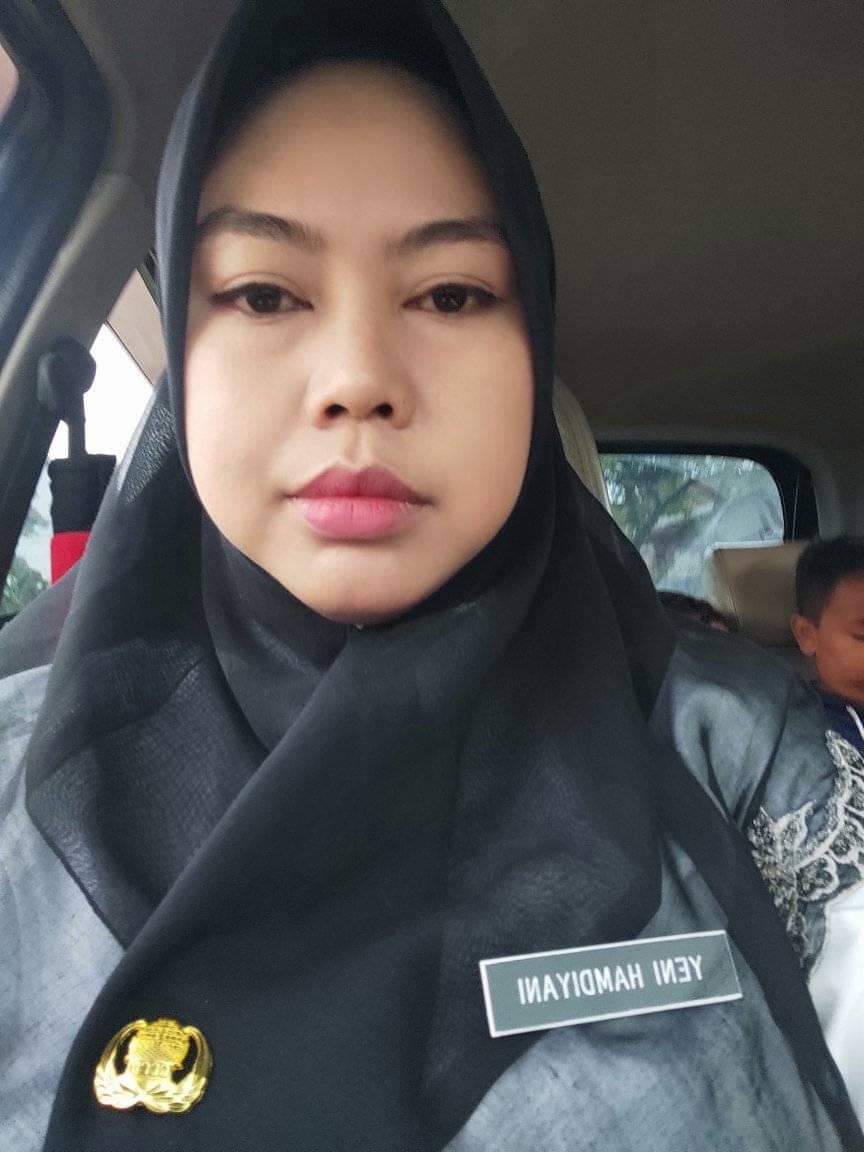 Profil Guru ~ SMP Negeri 2 Cilamaya Kulon