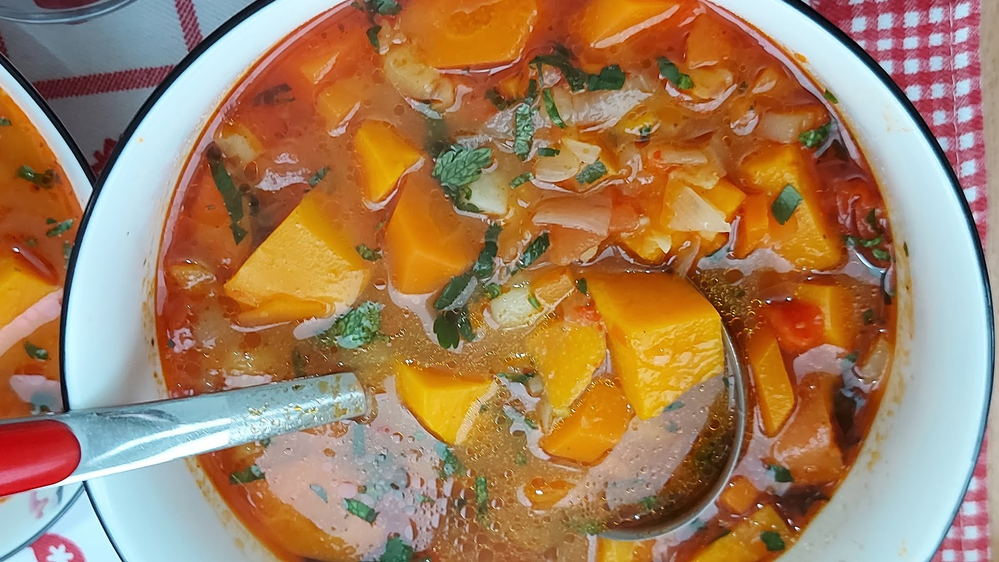 Bakina kuhinja- posna čorba od batata zdrava ukusna pojede se u jednom ...