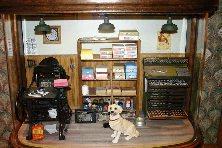 Good Sam Showcase of Miniatures: At the Show - Display Cases