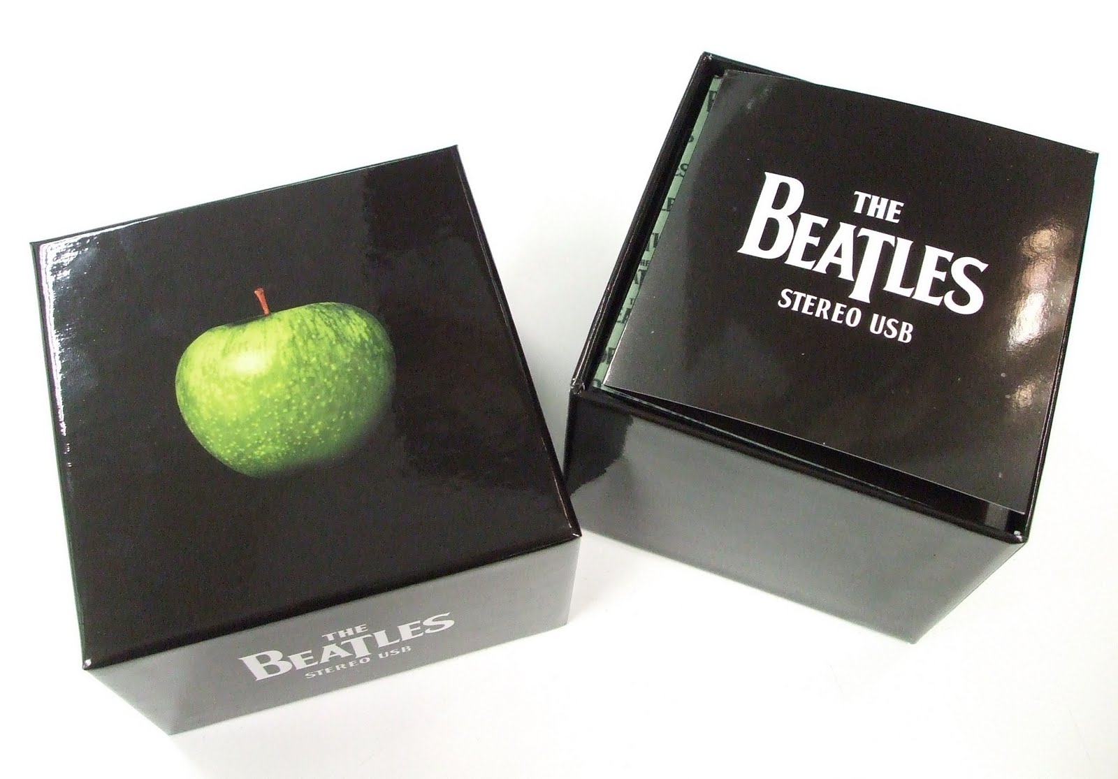 Music Haven: Rarities #46: The Beatles Apple USB Flash Drive (2009)