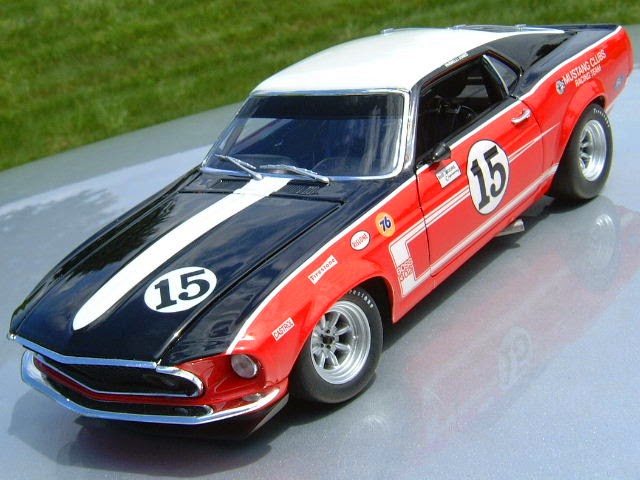 Diecast 1/18: Ford Mustang 1969 BOSS 302 Parnelli Jones #15 Trans-Am par Welly/GMP
