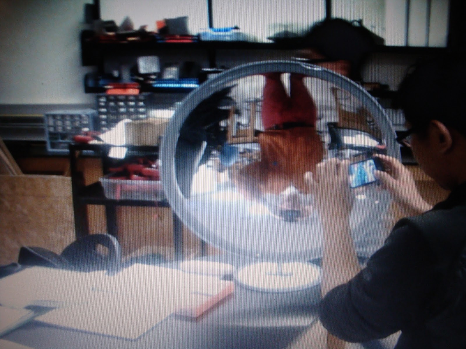 Physics 4C wrgriswold: Experiment 8: concave and convex mirrors