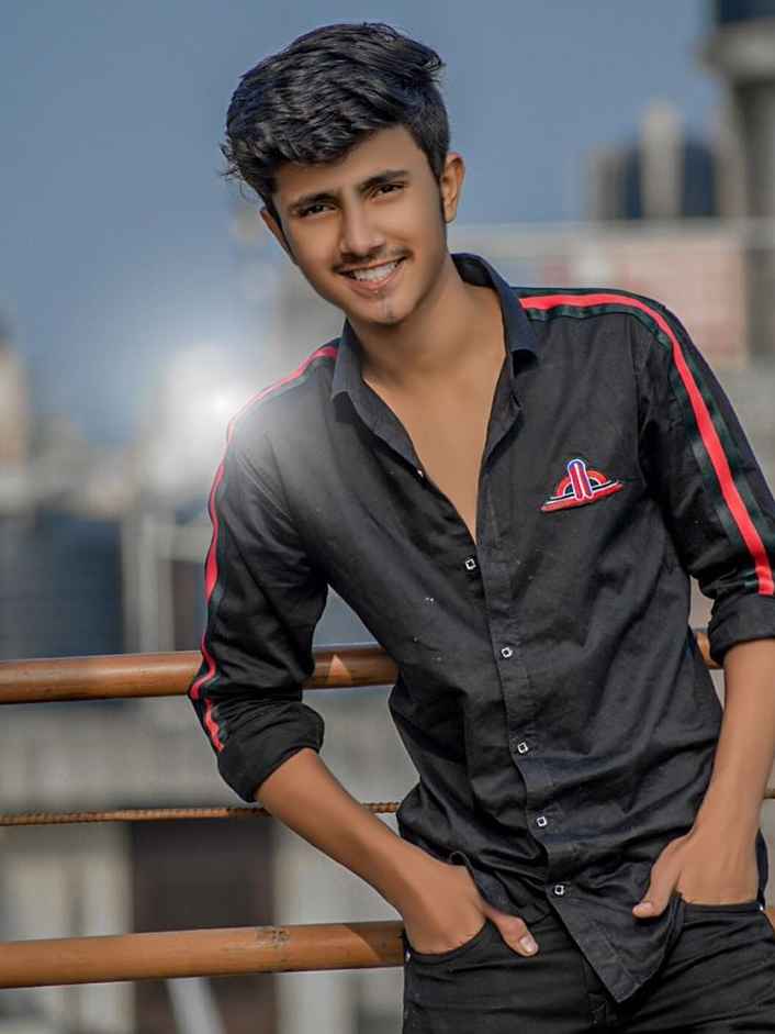 Sujal Soni (Tik Tok Star) Wiki, Biography, Age, Girlfriend, Facts and More
