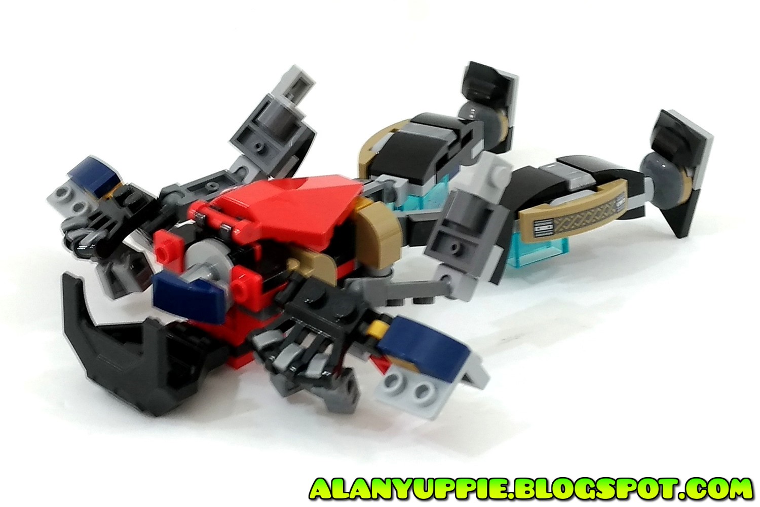 Alanyuppie's LEGO Transformers: Video Tutorial: Transformer Thor Tank ...