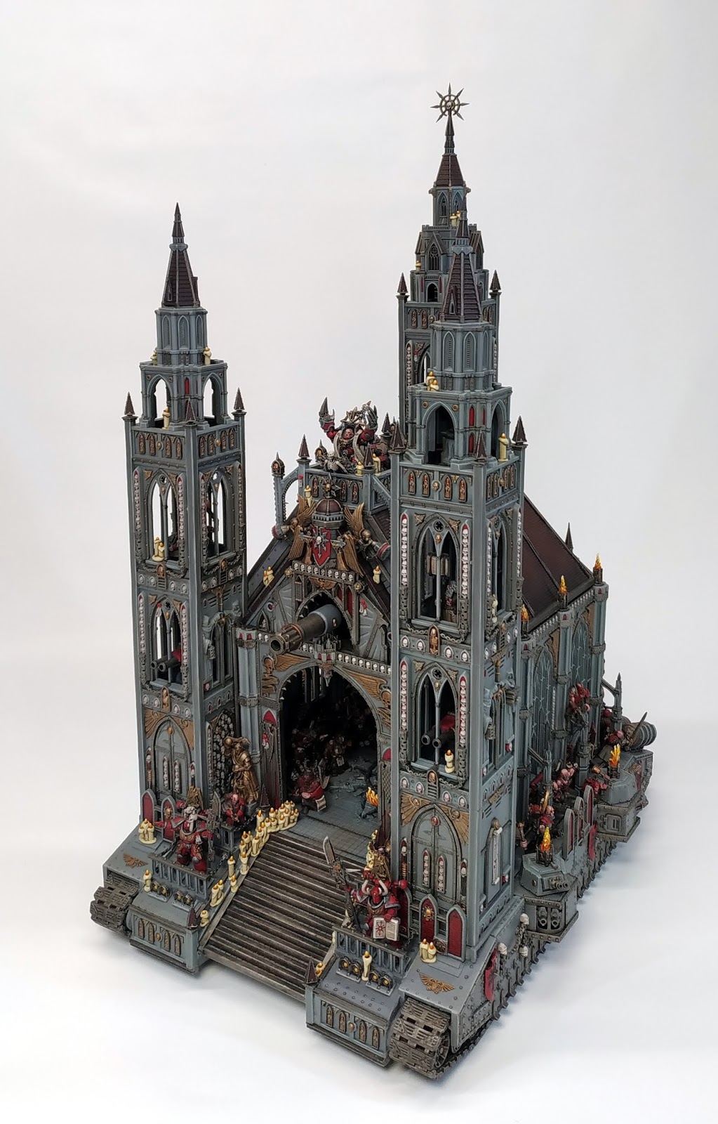 What's On Your Table: An almost Warlord Titan sized tank/church - Faeit 212