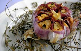 Sol Caldeira: Receita: Alho assado caramelizado