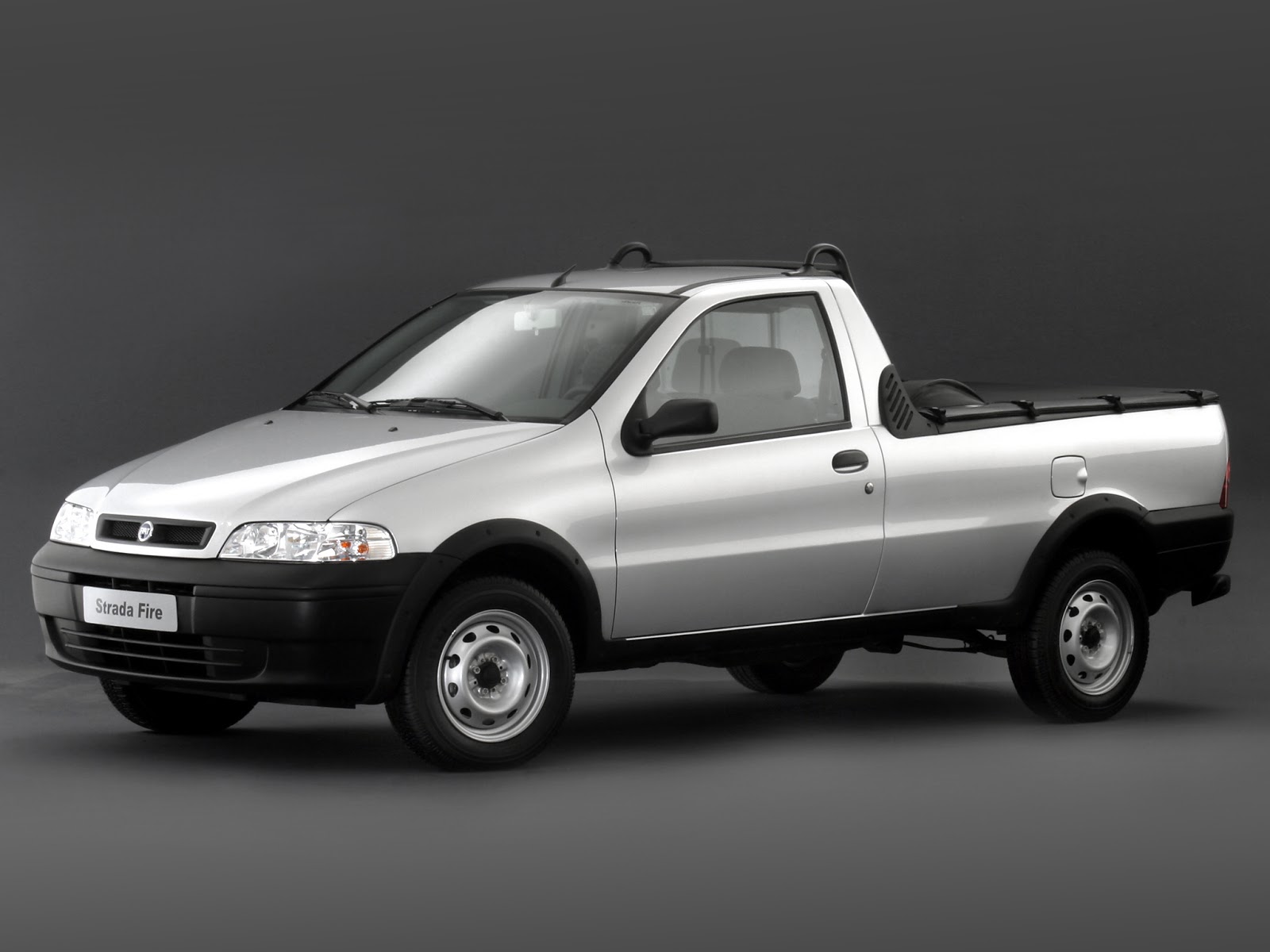 Fiat Strada completa 20 anos de mercado brasileiro