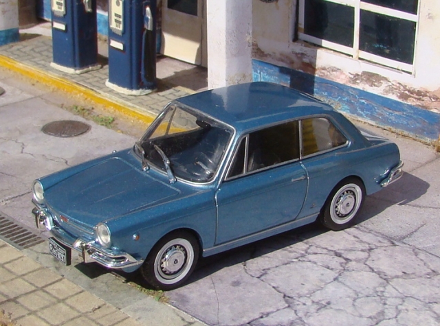 CRUISER - Clásicos en escala 1/43 (1:43 Classics): FIAT 800 COUPE (1966)