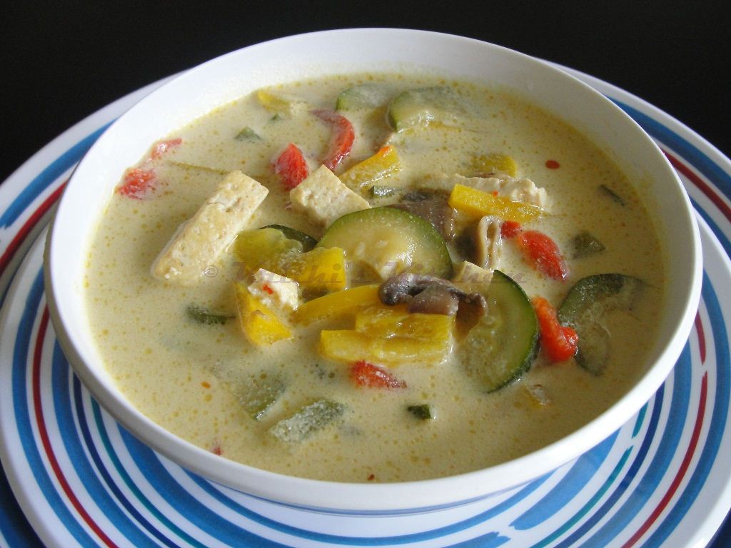 Krithi's Kitchen: Thai Style Mushroom Tofu Soup | Soup Recipes