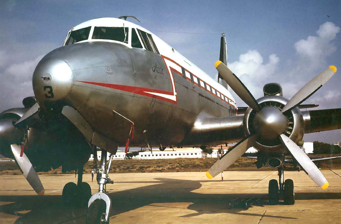 FDRA - Fuerza Aérea: Avión de pasajeros: CASA C-207 Azor