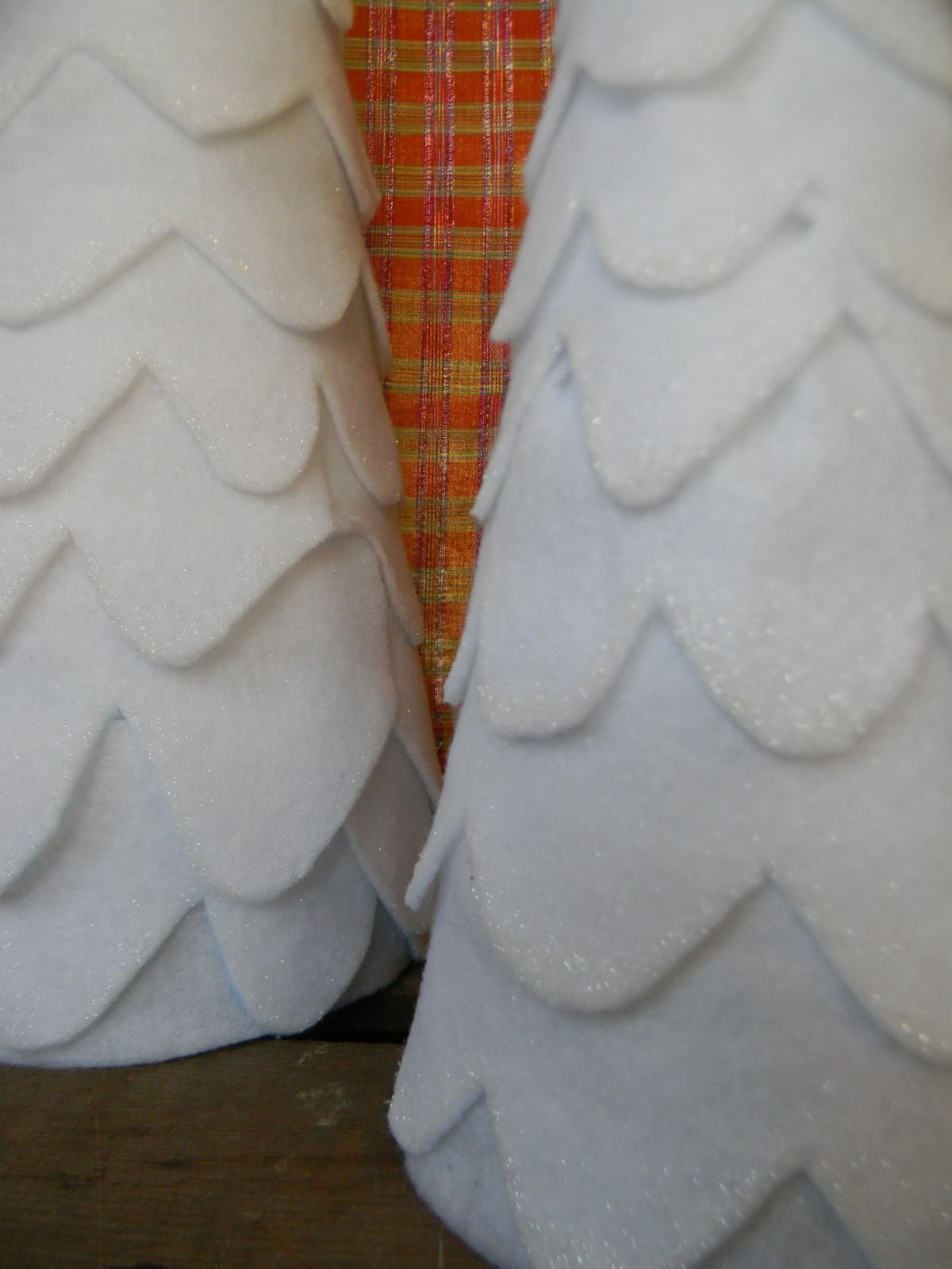 From Dahlias to Doxies: 5 Days of Felt : Snowy Trees