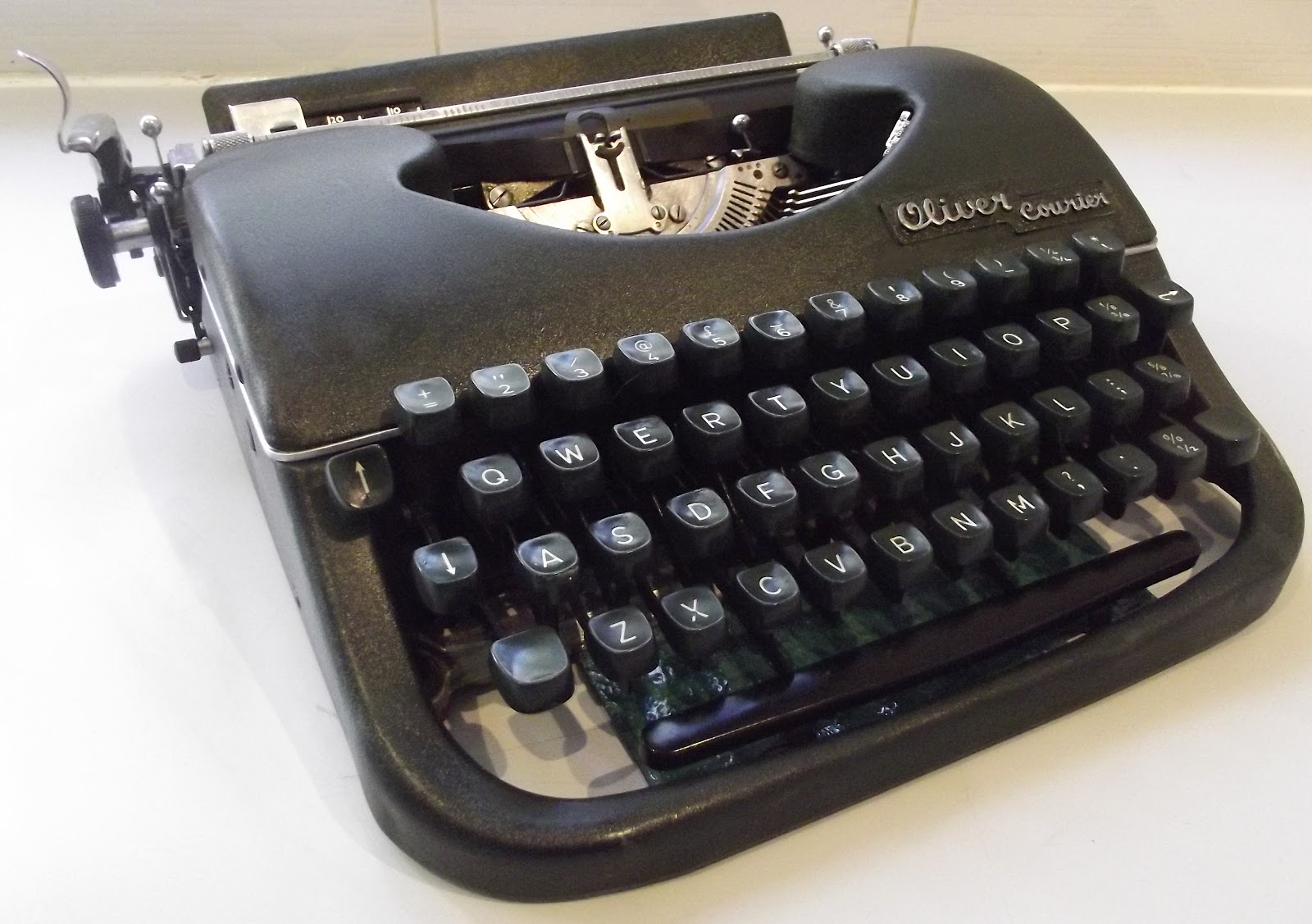 oz.Typewriter: The Simple Pleasures of Typewriters