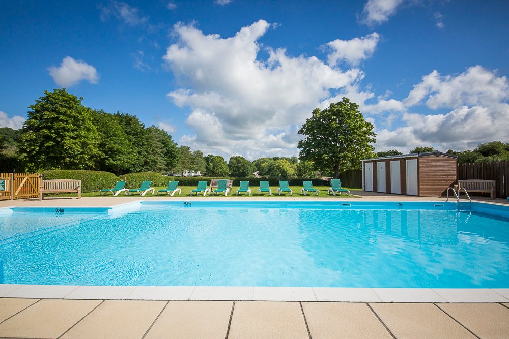 5 OF THE BEST CAMPSITES IN ENGLAND - Happy