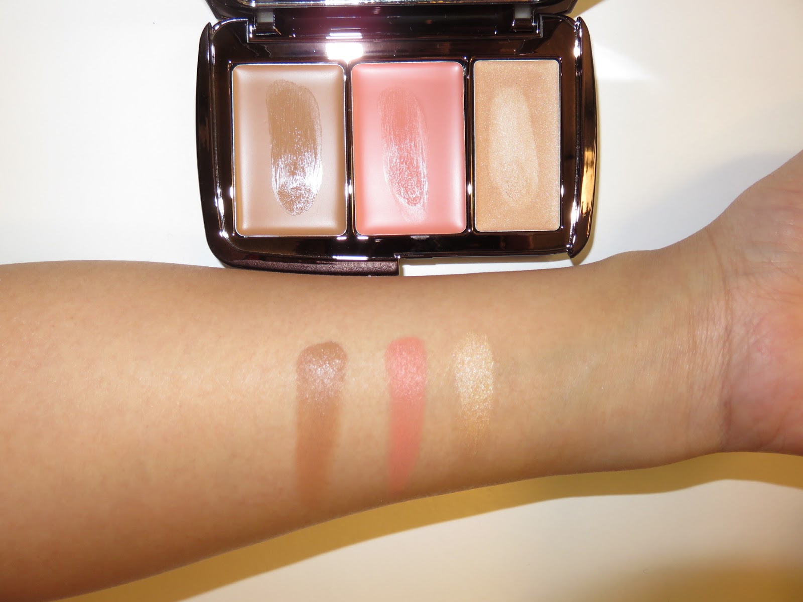| Review | Hourglass Illume Sheer Color Trio in Sunset | PRETTY IS MY ...