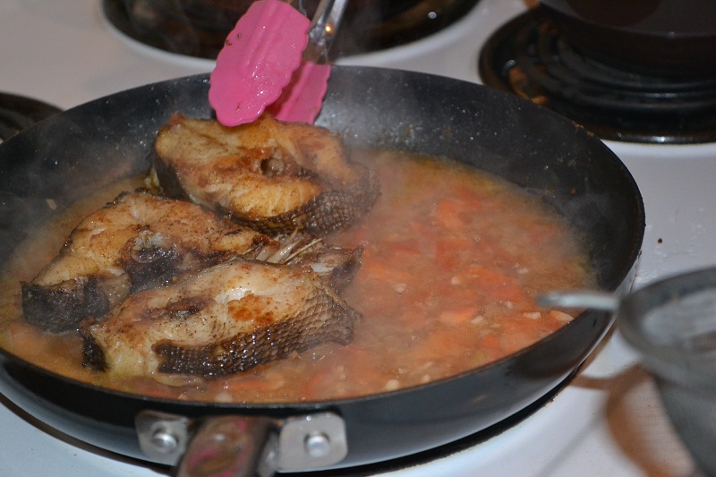 adobongblog: Sarsiadong isda (fish in egg and tomato sauce)