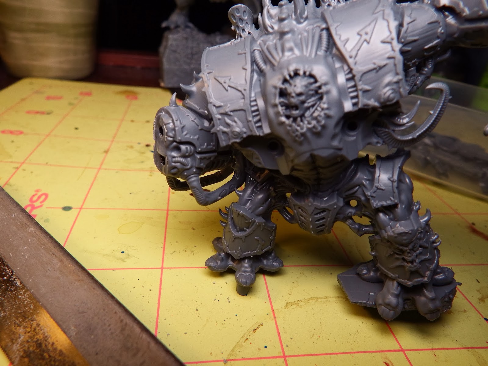 White Metal Games: How To: Right handed Power Fist Conversion for Chaos ...