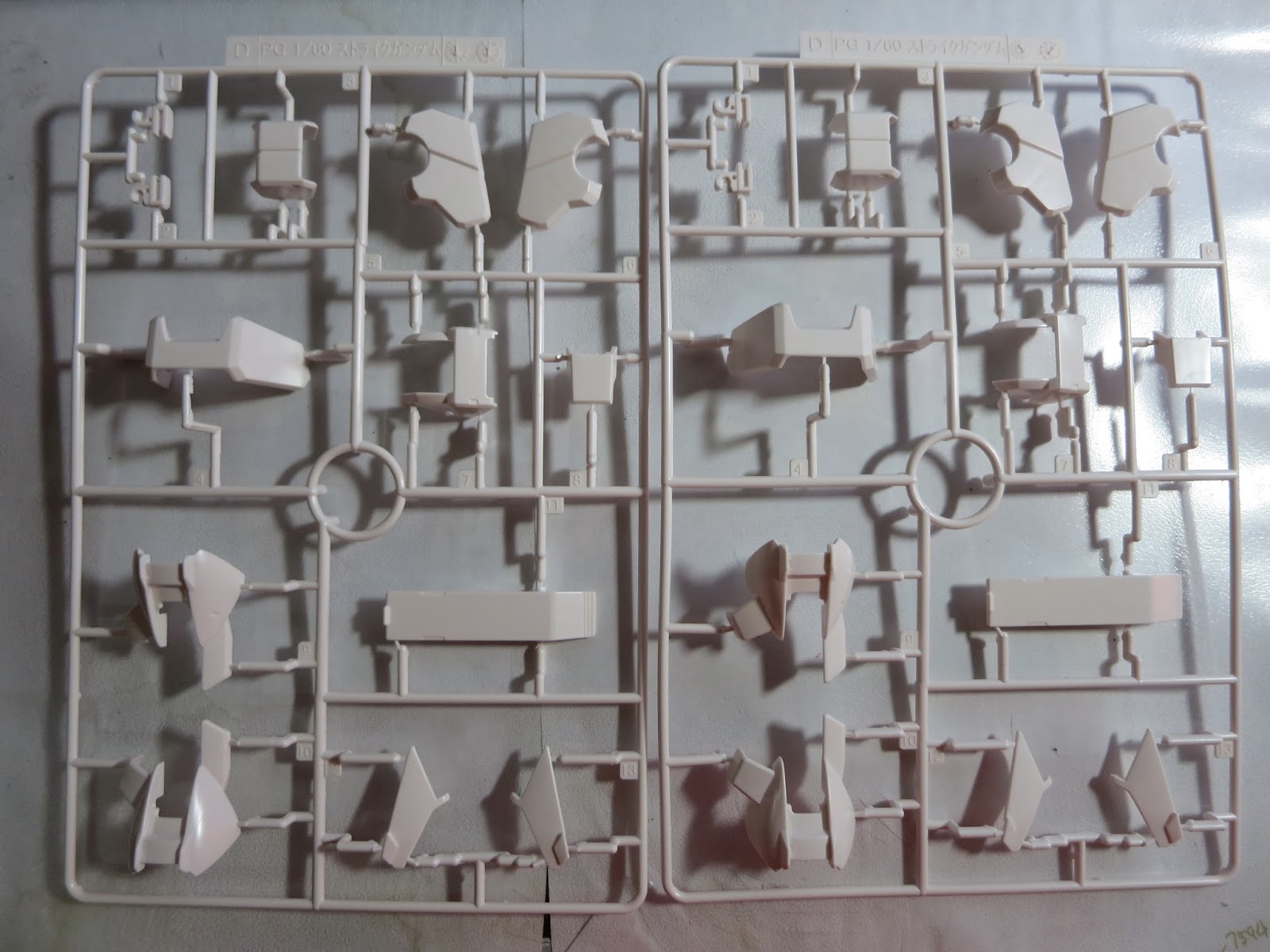 Seven6398 ver.2: PG Strike Rouge