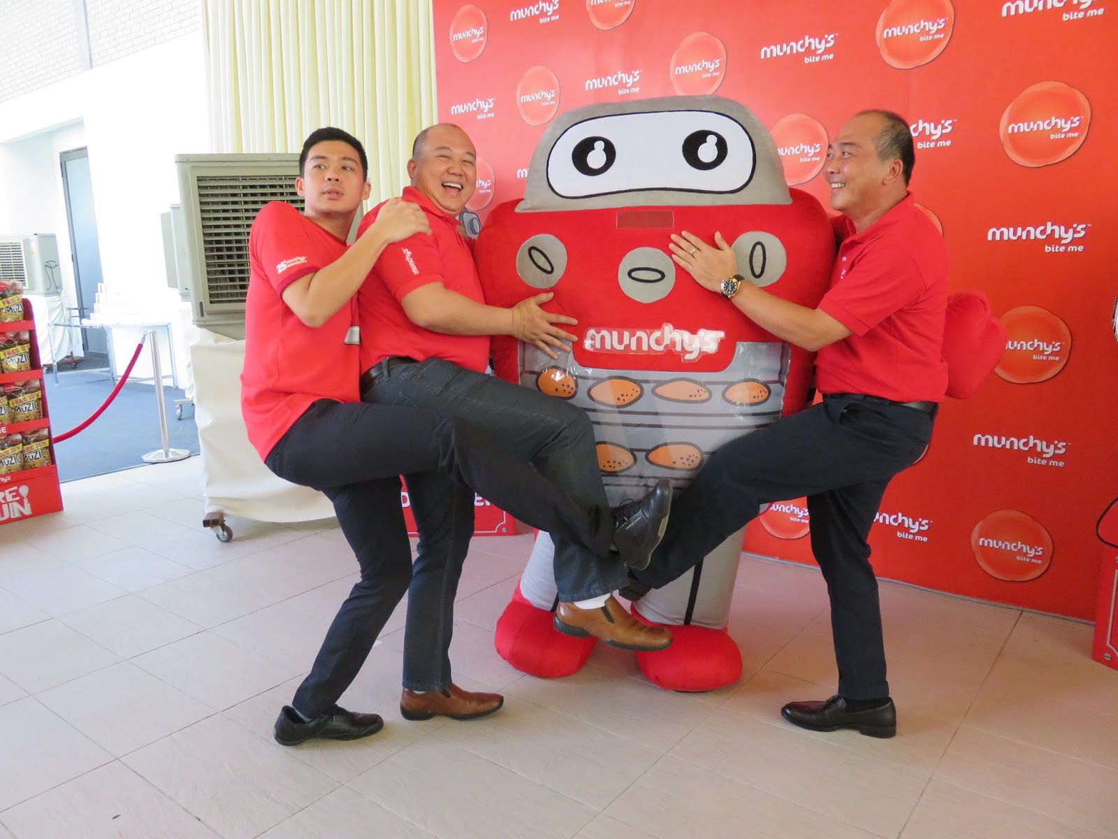 Kee Hua Chee Live!: MUNCHY'S CELEBRATES 25 GLORIOUS YEARS AS MALAYSIA'S ...