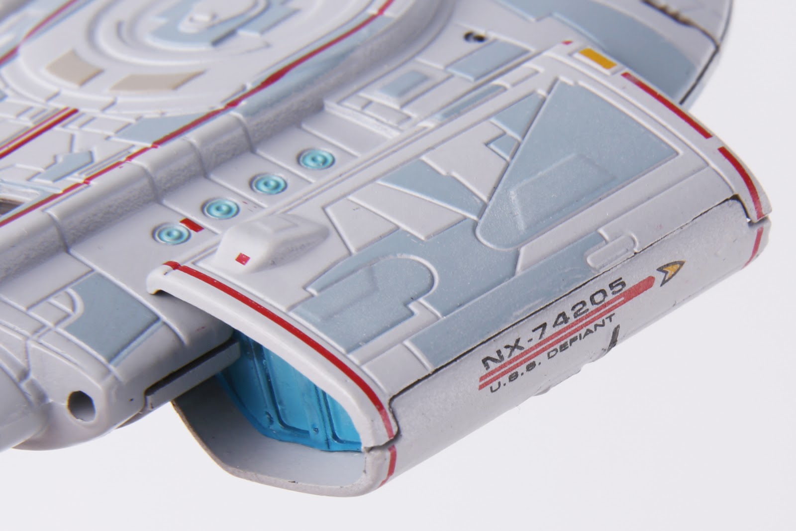 The Trek Collective: Review: The Official Starships Collection #9 - USS ...