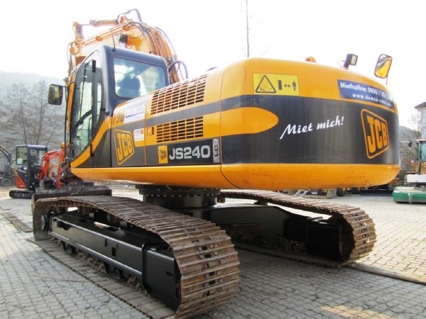 Excavator pe senile JCB JS 240 LC An 2008 PRET 71.500 Euro
