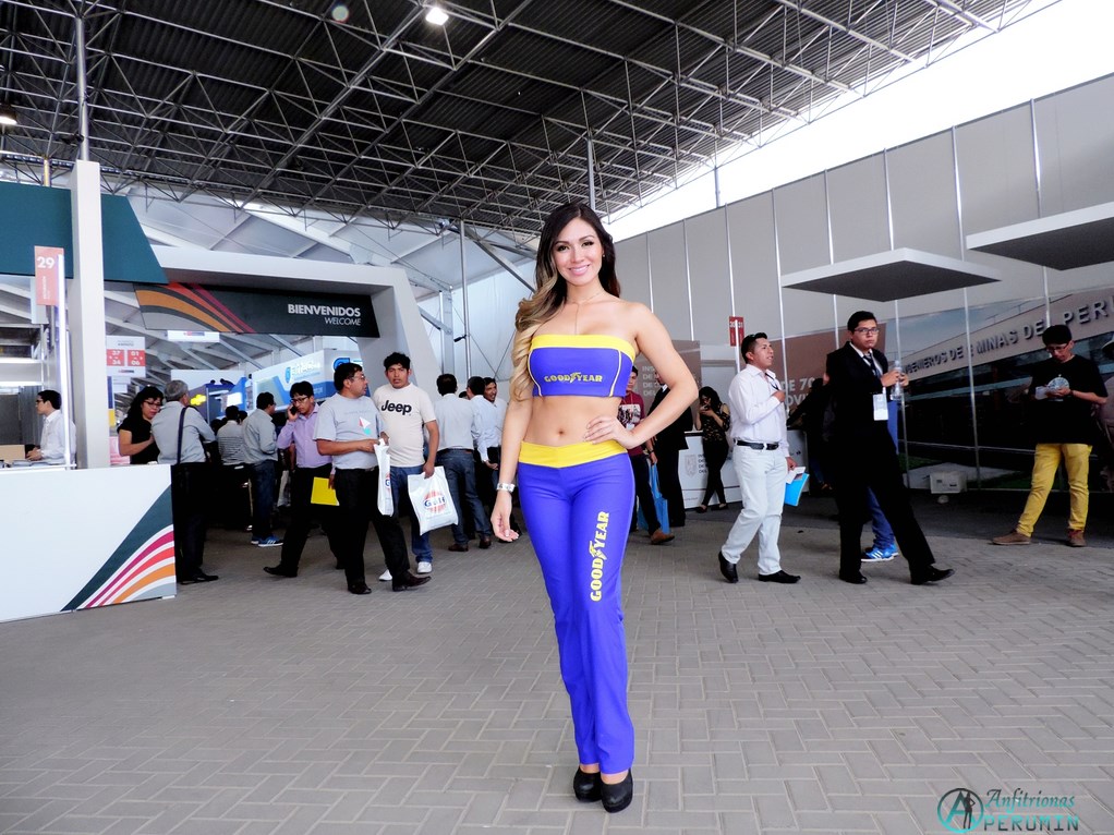 Selena En Verde Modelos Attaches Promotoras Anfitrionas