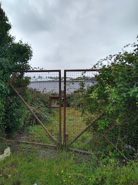 Perambulatory Ramblings: Airport Circumnavigation: traversing the ...