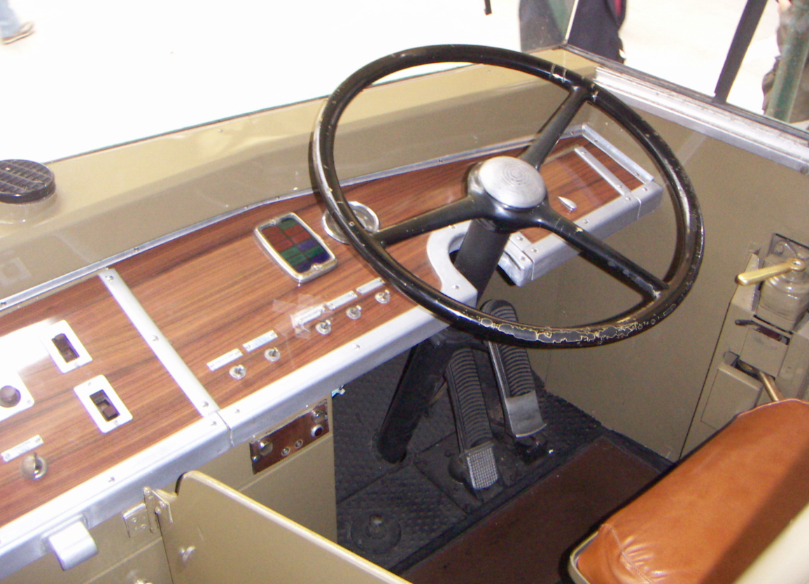 milanoneisecoli: La Filovia Fiat 2472 carrozzata Viberti, il "Vibertone"