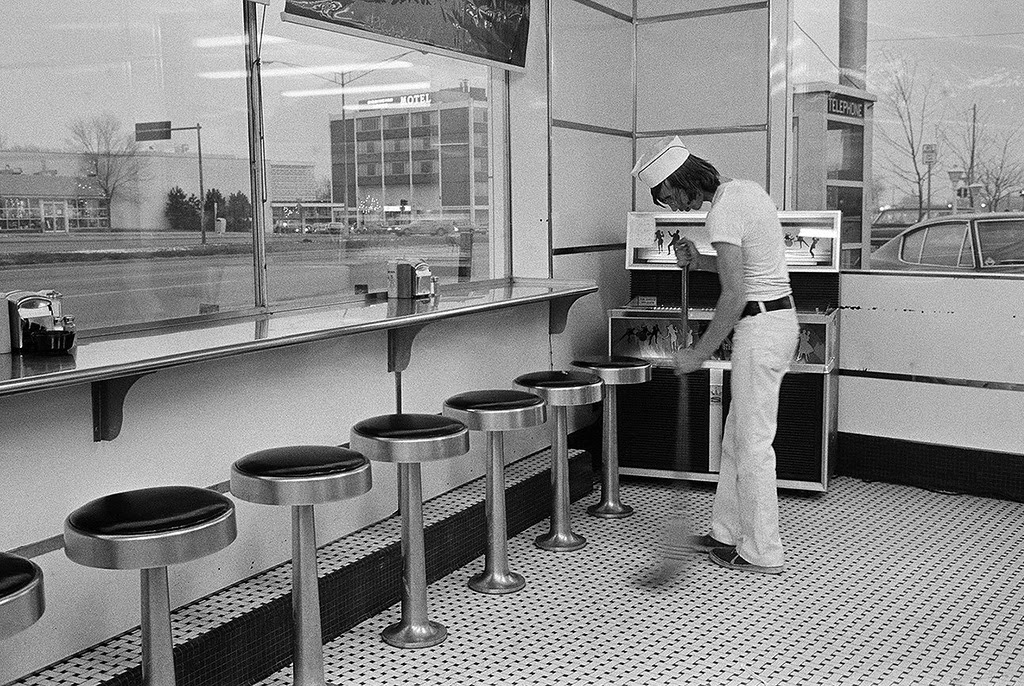 Amazing Black and White Photographs of Life in Detroit in the 1970s ...