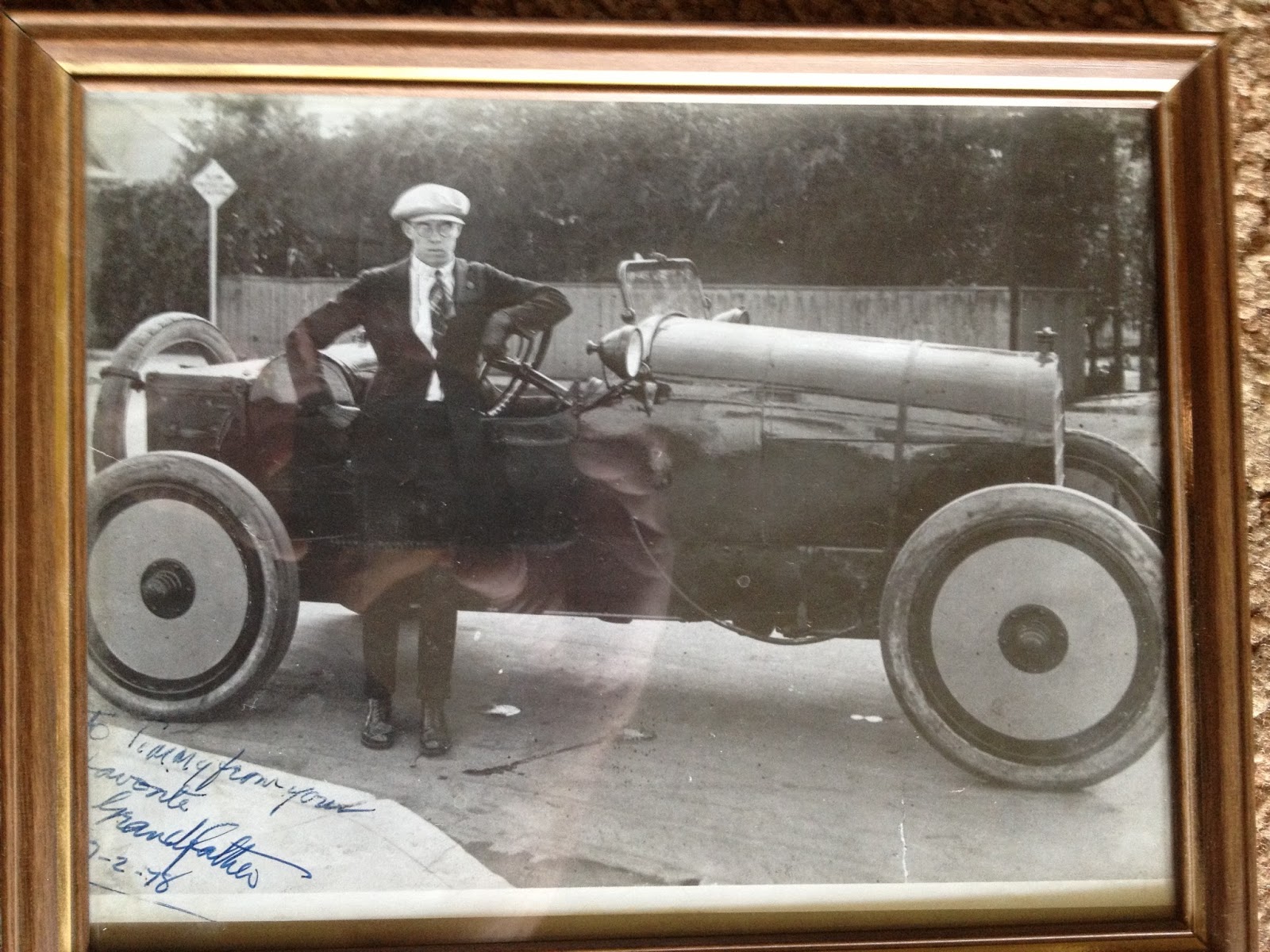 RadiatorEmblems: April 2013