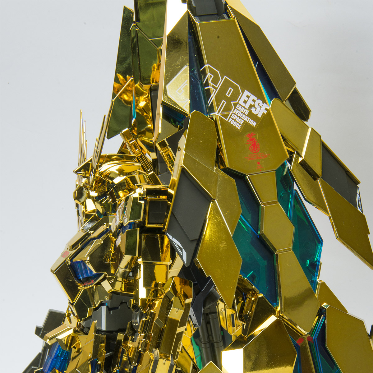 Premium Bandai PG 1/60 Unicorn Gundam 03 Phenex Preview Image Gallery ...