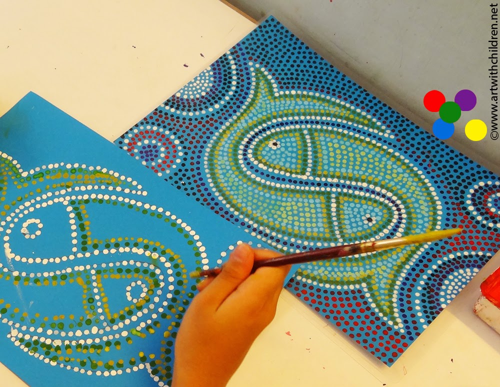 PAINTING - FISH IN DOTS