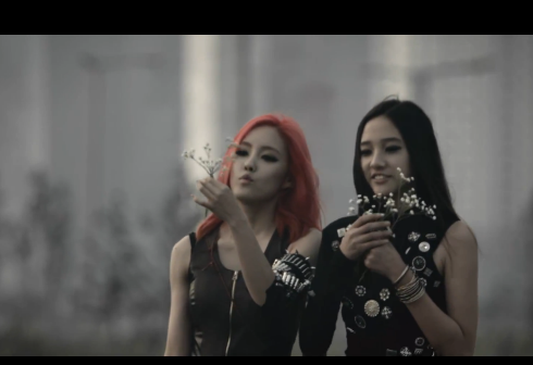 Video Premiere: T-ara - Day By Day