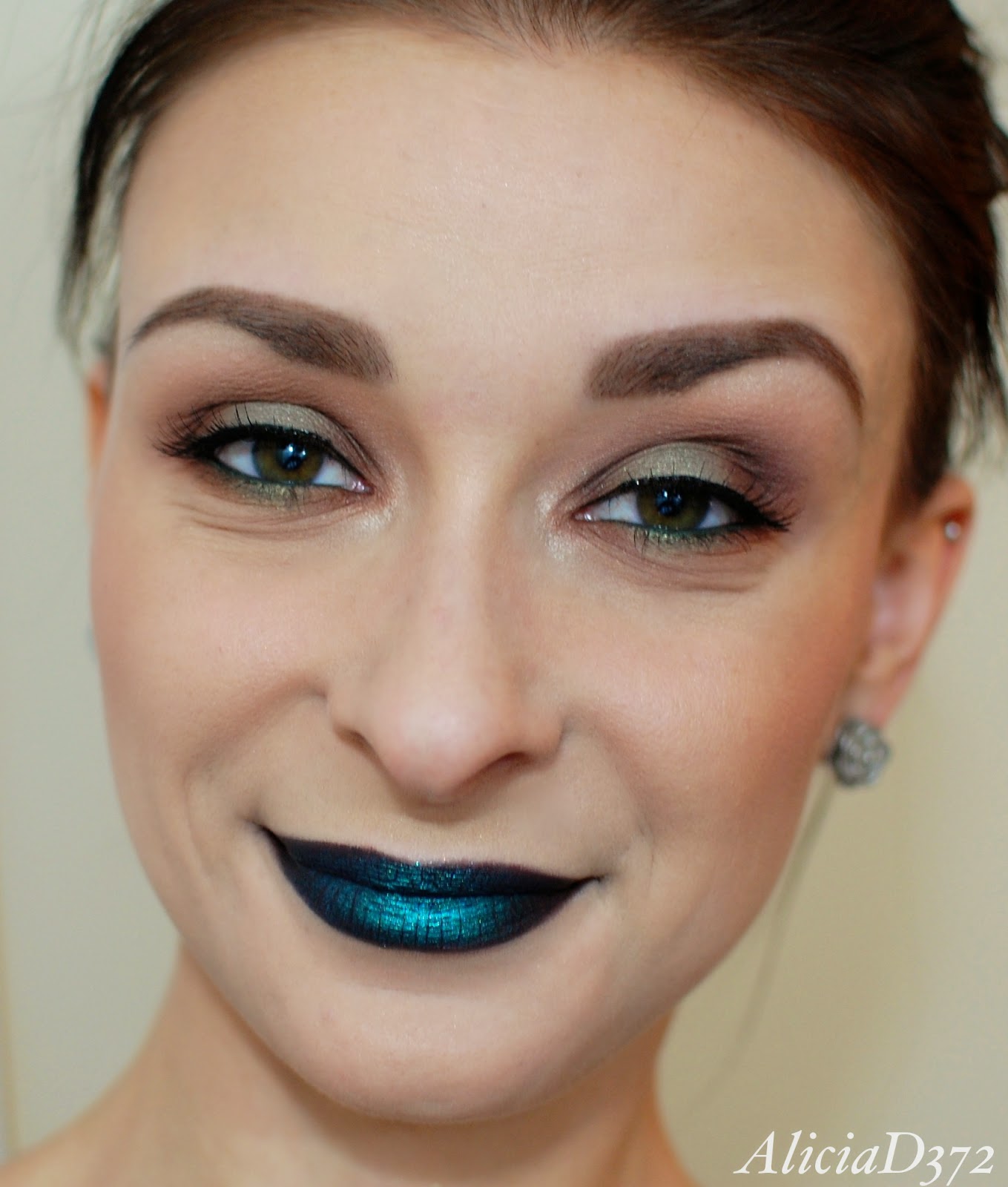 AliciaD372 : Black Velvet Makeup Tutorial!