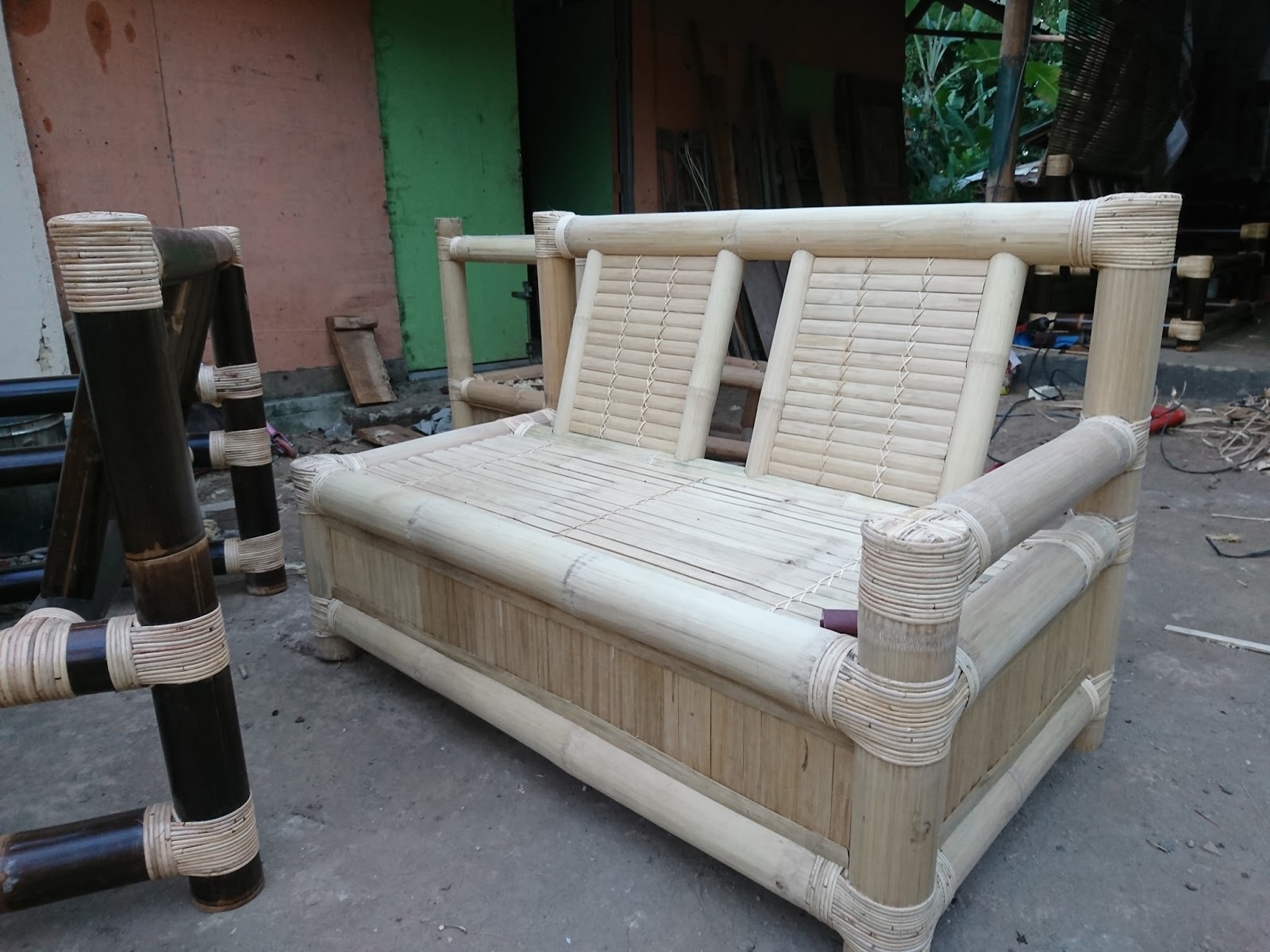 kerajinan bambu dari banjarnegara - Elinotes - Review By Eli Setiawan