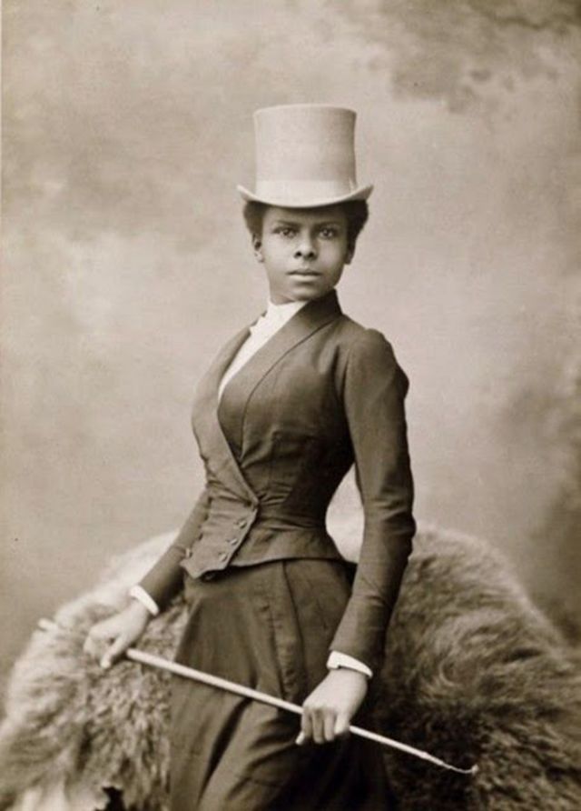 26 Stunning Vintage Studio Portraits of Women of Color From the ...