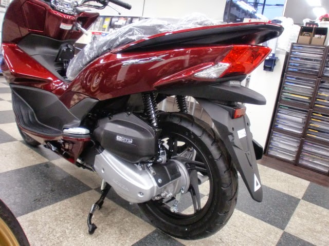 BIKE SHOP B！志木店 ブログ: ☆新型PCXが入荷しました☆